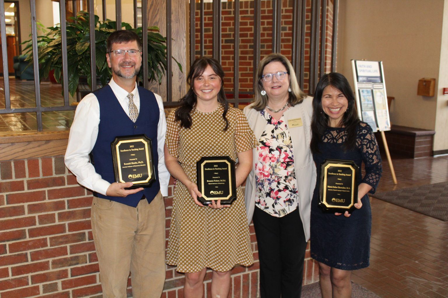 EMU announces honorees of 2022 Excellence in Teaching Awards - EMU News