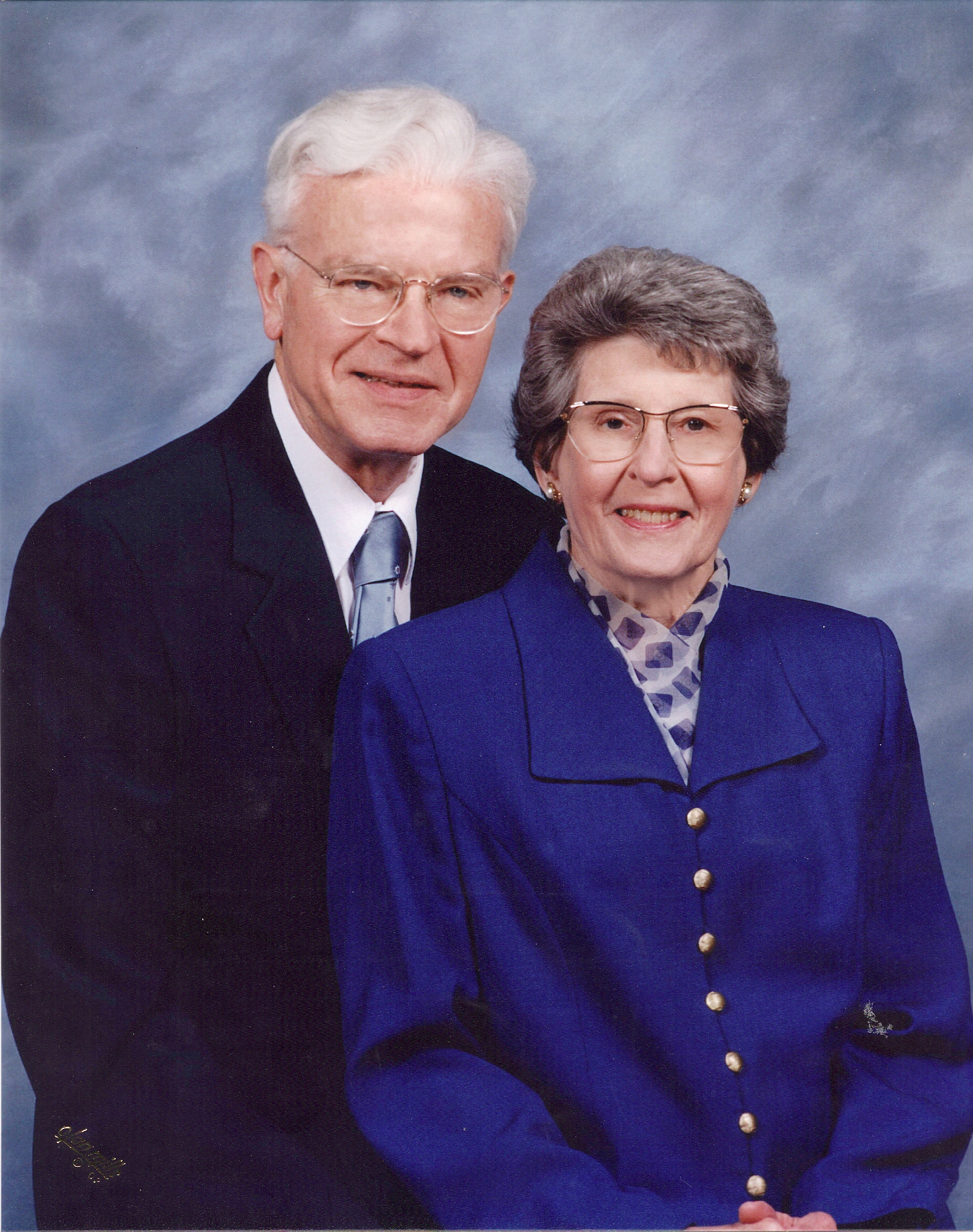 02 Sam and Helen April 2002 - EMU News