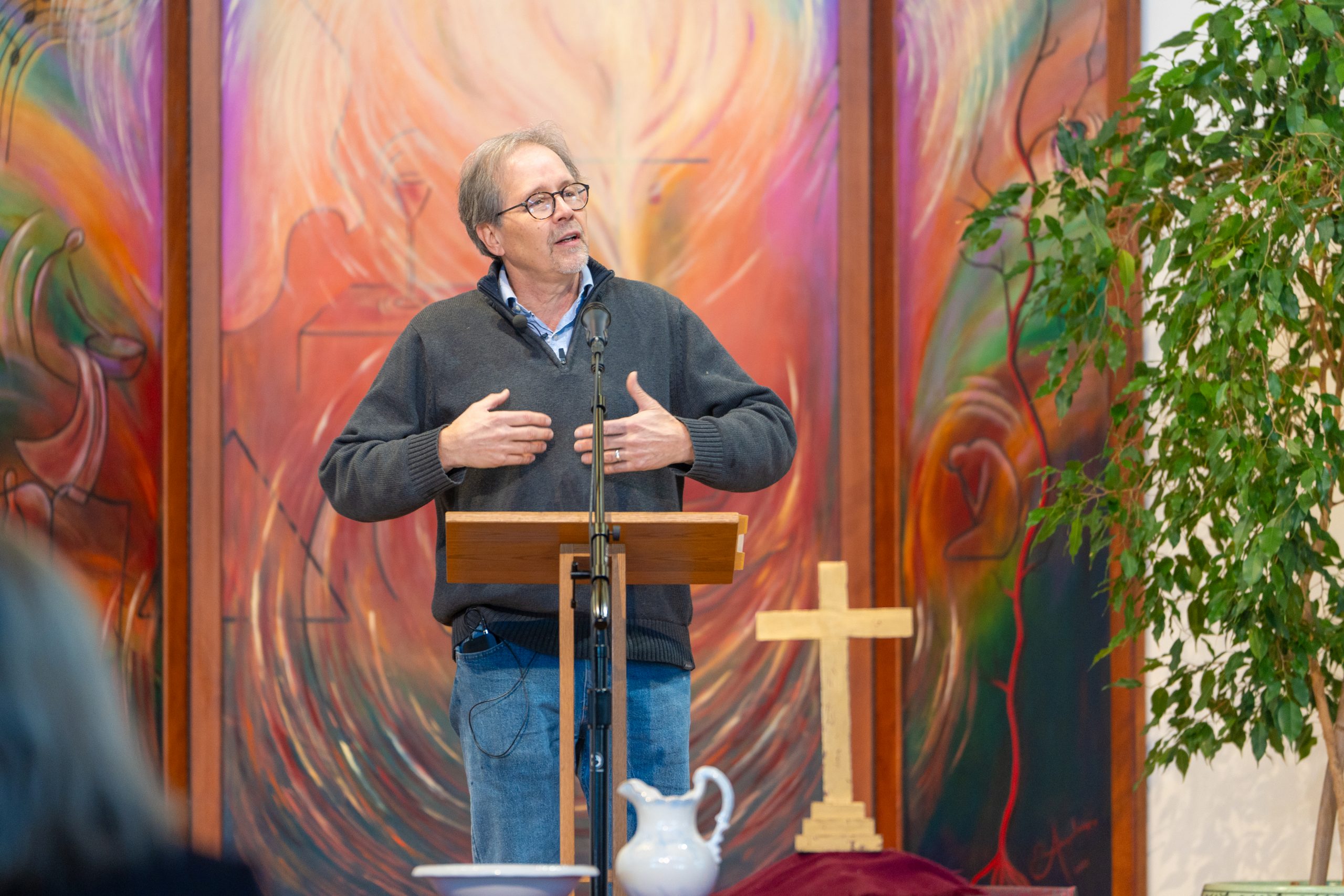 Mennonite historian says EMU students are equipped to heal a broken ...