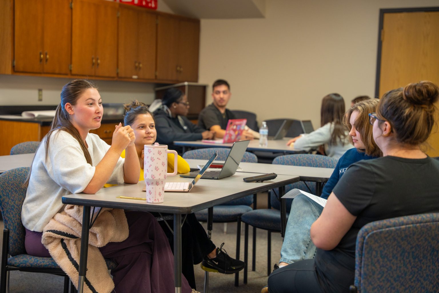 Family nursing class a ‘win win’ for students and refugee families ...